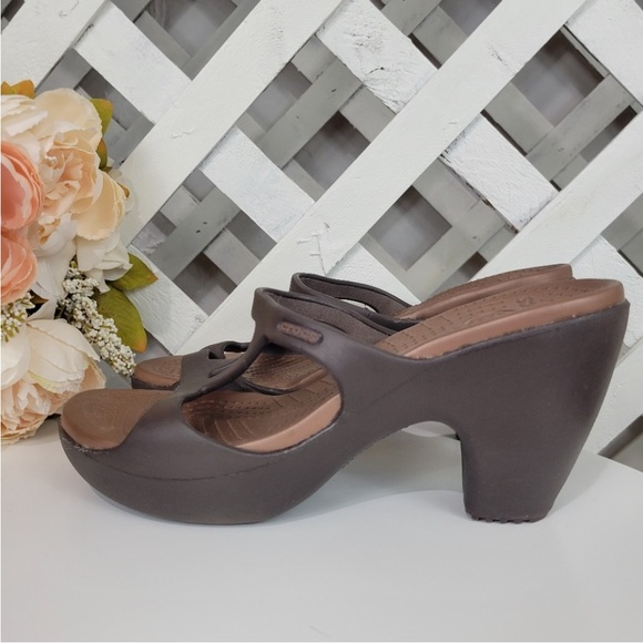 CROCS | Shoes | Womens Crocs Block Heel Sandals Size 9 | Poshmark